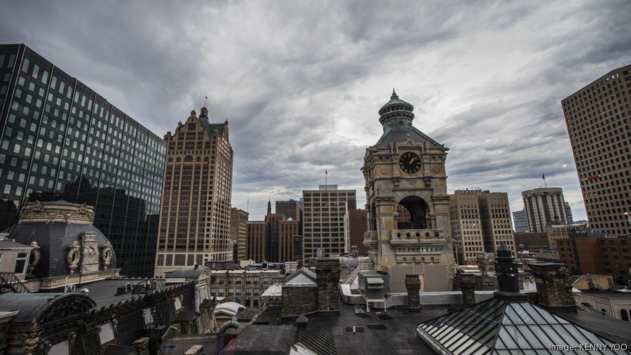 Downtown Milwaukee's Huron Building will be done two months early ...