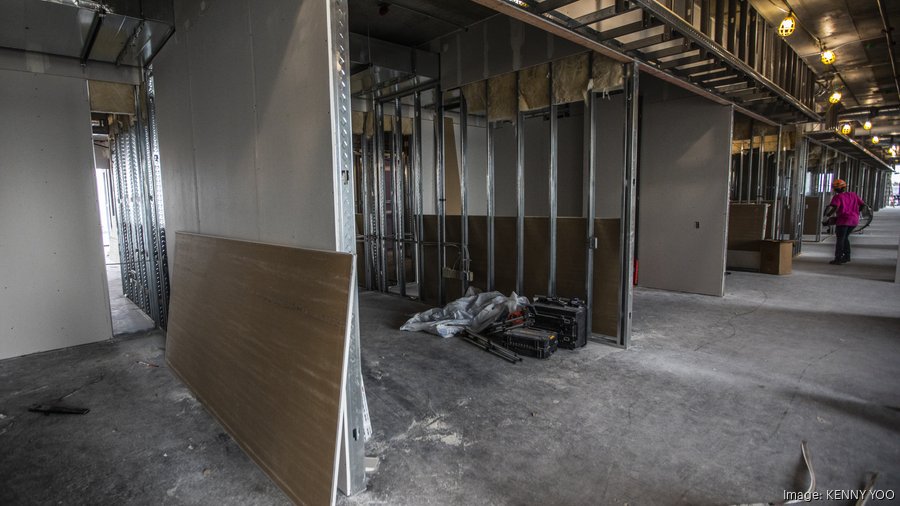 Downtown Milwaukee's Huron Building will be done two months early ...