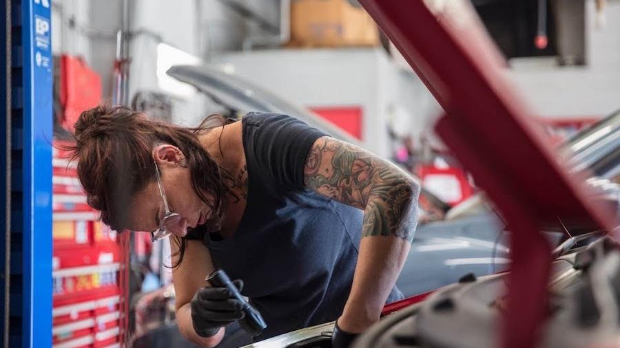 How One Business is Empowering Women Through Car Repair - Austin ...