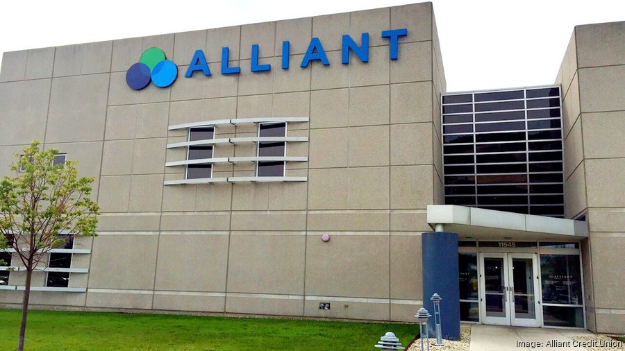 Alliant Credit Union CEO Mooney retires, replaced by KeyBank's Devine ...
