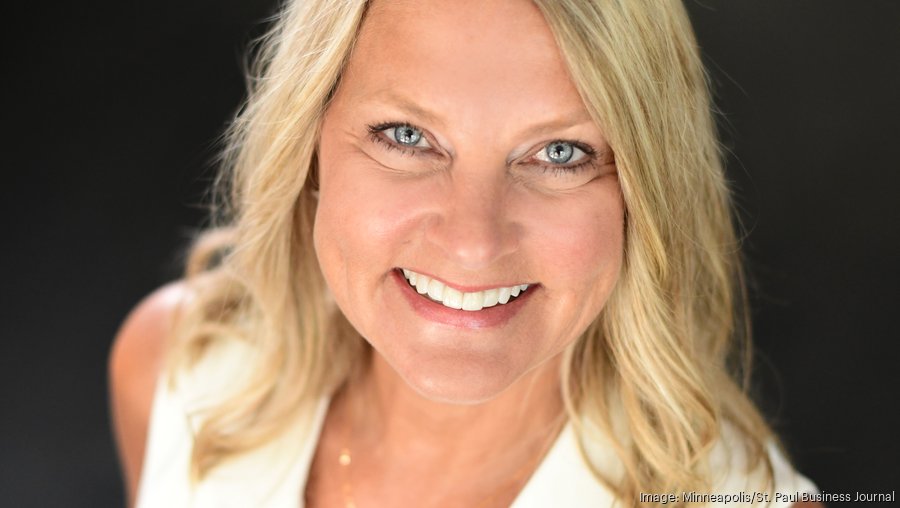 Cushman & Wakefield's Kim Meyer garners Women in Business award from ...