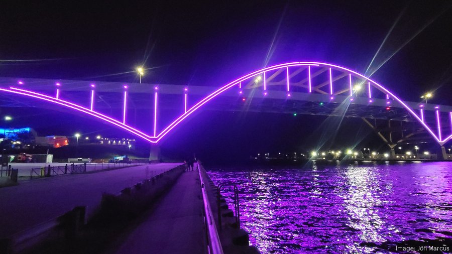 Light the Hoan — First look at bridge's arches lit up over city ...