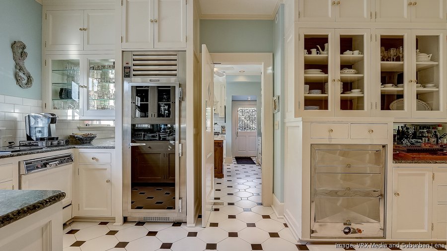 Milwaukee philanthropist Andy Nunemaker puts his home, the Vogel ...