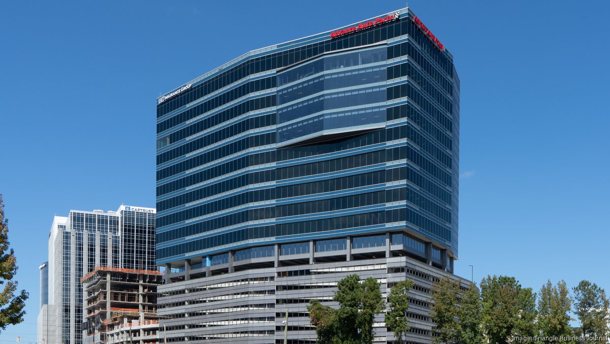 Advance Auto to lay off 400, seeks to sell WorldPac, Carquest units ...