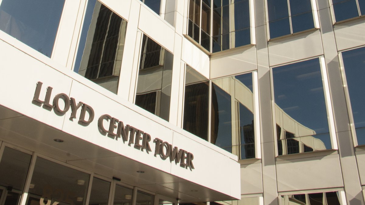 Lawyers battling Buffett's PacifiCorp on wildfires want collusion probe ...