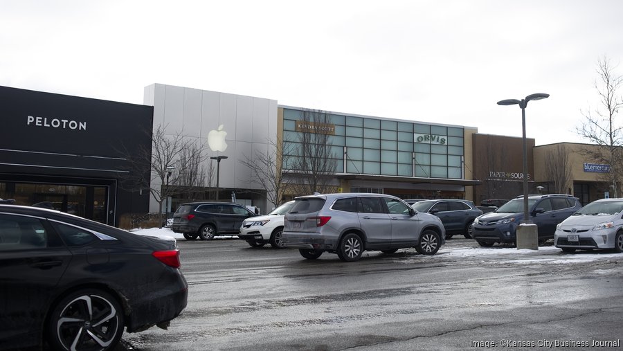 Federal Realty buys Town Center Plaza and Town Center Crossing - Kansas ...