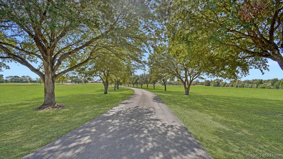 Diamond L Ranch in Brenham listed for $15.8M - Houston Business Journal