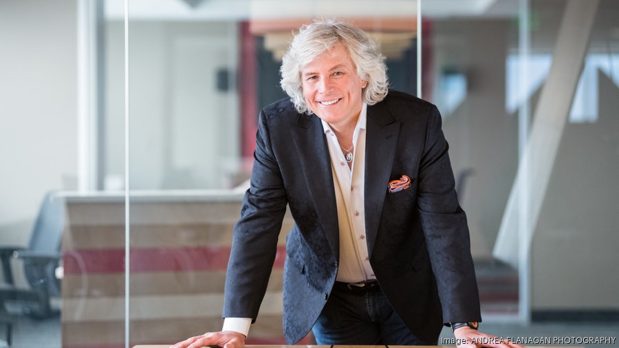 New Florida top-floor restaurant Tom's Watch Bar in Orlando's I-Drive ...