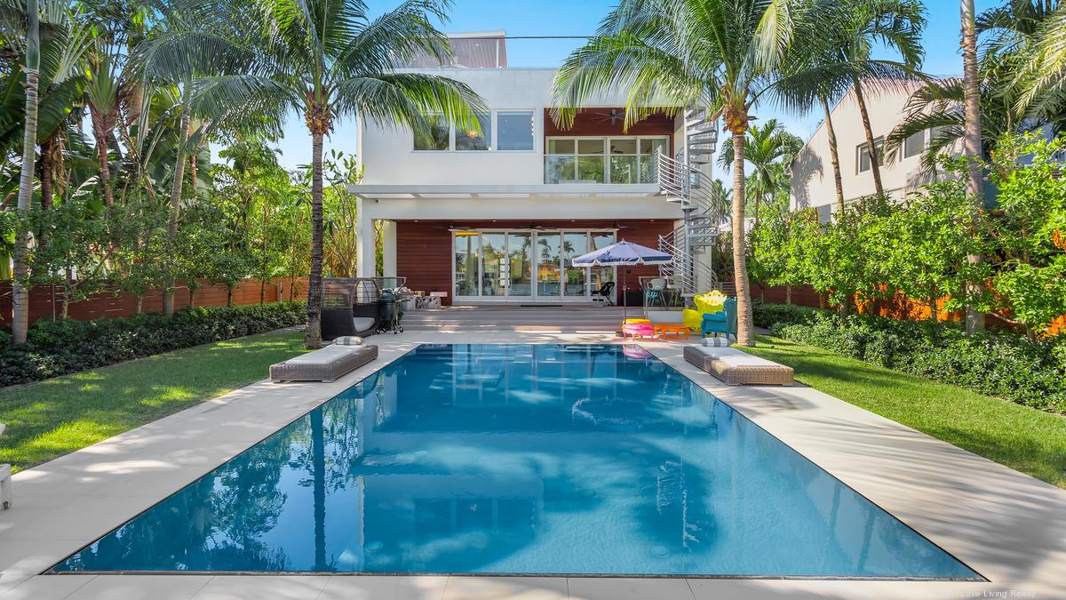 Invesco executive Colin Meadows sells Miami Beach home to Nicholas ...