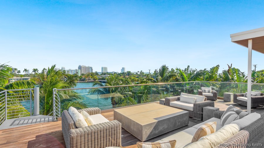 Invesco executive Colin Meadows sells Miami Beach home to Nicholas ...