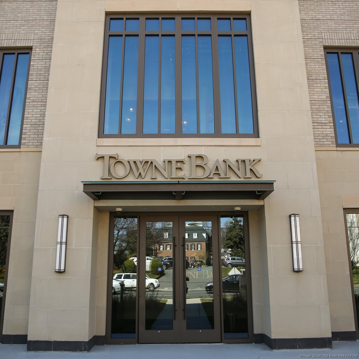 Towne Bank Logo