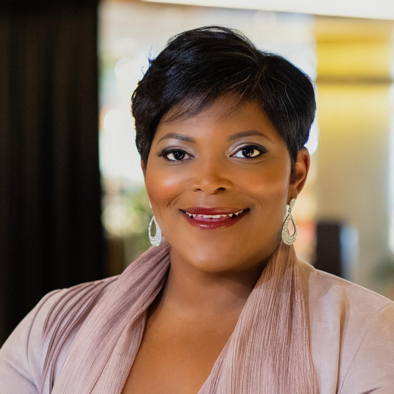 Kelly Clifton's Instagram, Twitter & Facebook on IDCrawl