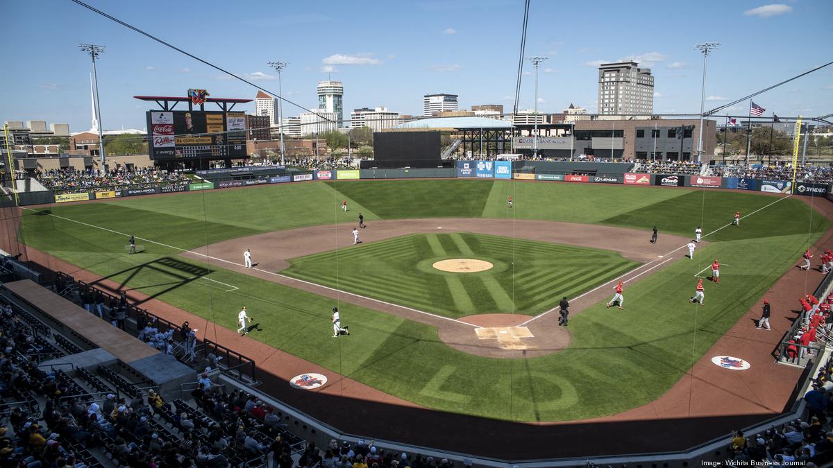 Besides a few blips, Wichita's new Riverfront Stadium wows 7,500 fans ...