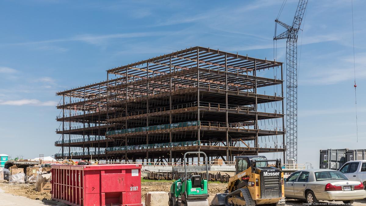 UC’s Digital Futures Building topped off in Uptown: PHOTOS - Cincinnati ...