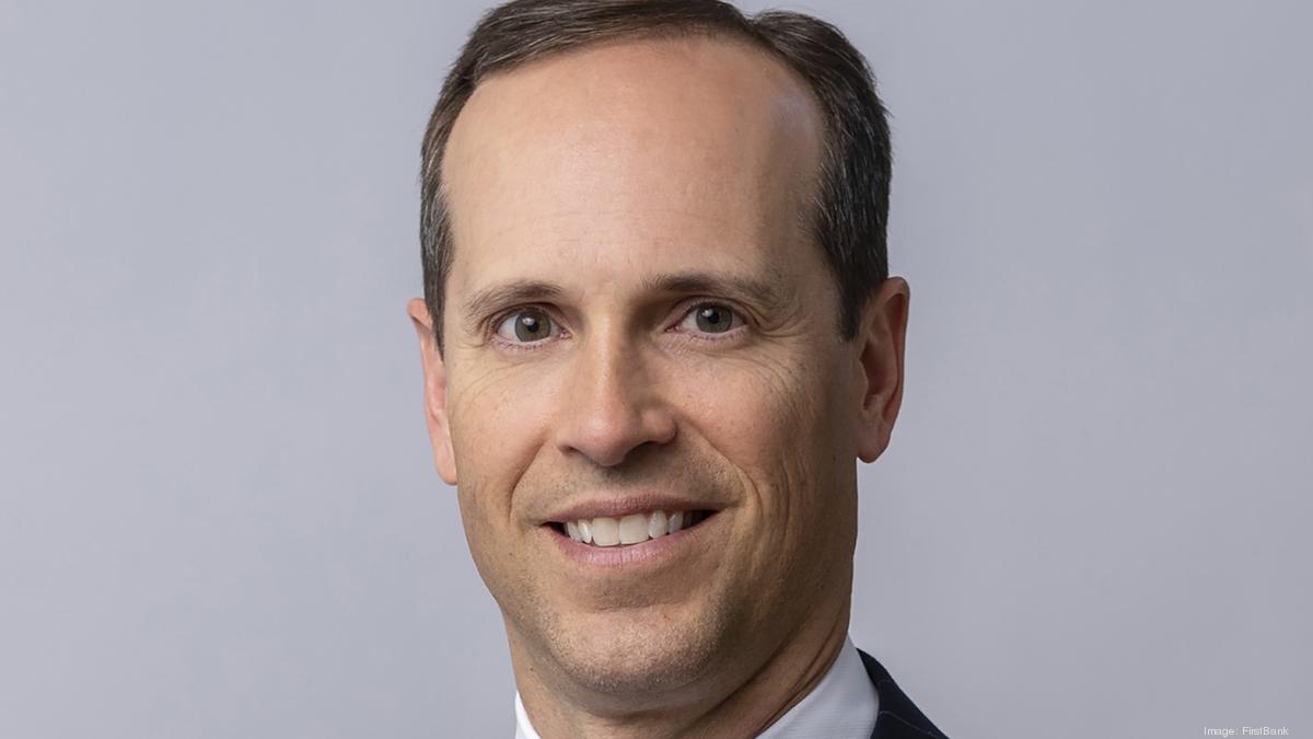 Chris Robbins's Instagram, Twitter & Facebook on IDCrawl