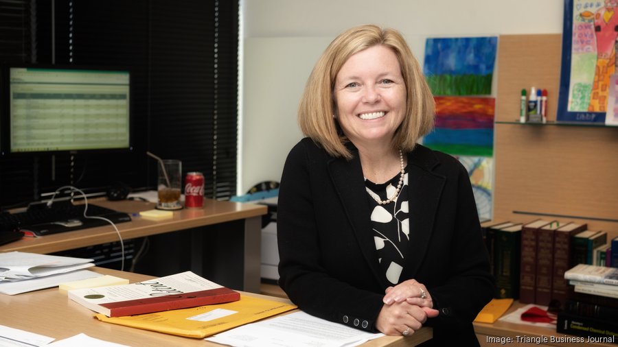 2021 Women in Business Awards: Amy Fix – Barnes & Thornburg LLP ...