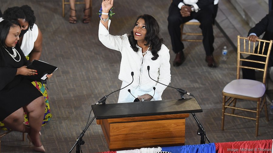 Tishaura Jones sworn in as first Black female mayor of St. Louis - St ...