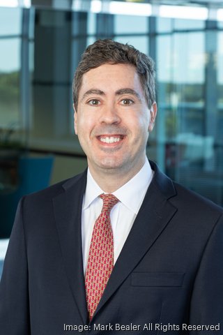 Cincinnati wealth managers Zaring, Bayer join UBS from JPMorgan ...