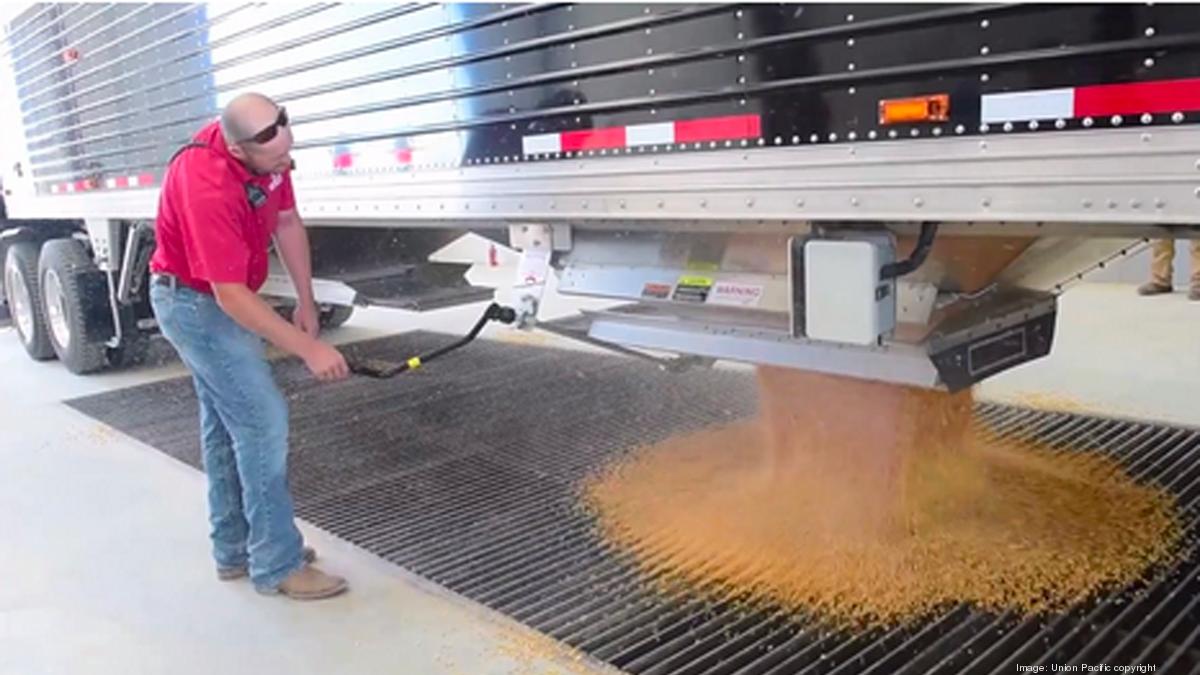 Union Pacific building grain transloading facility in Joliet - Chicago ...