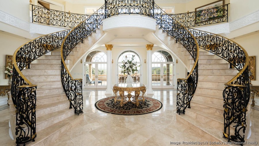 'Bellagio of Golden' designed by adult nightclub owner Troy Lowrie ...