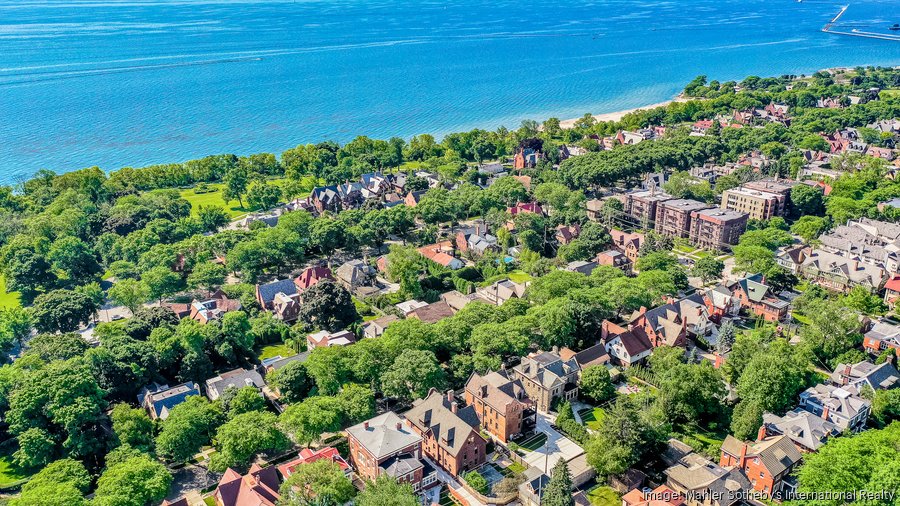 See inside historic $1.3 million Lake Drive home that recently hit ...