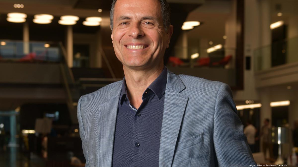 Mercedes-Benz USA's Dimitris Psillakis applies global biz strategies to his new position ...