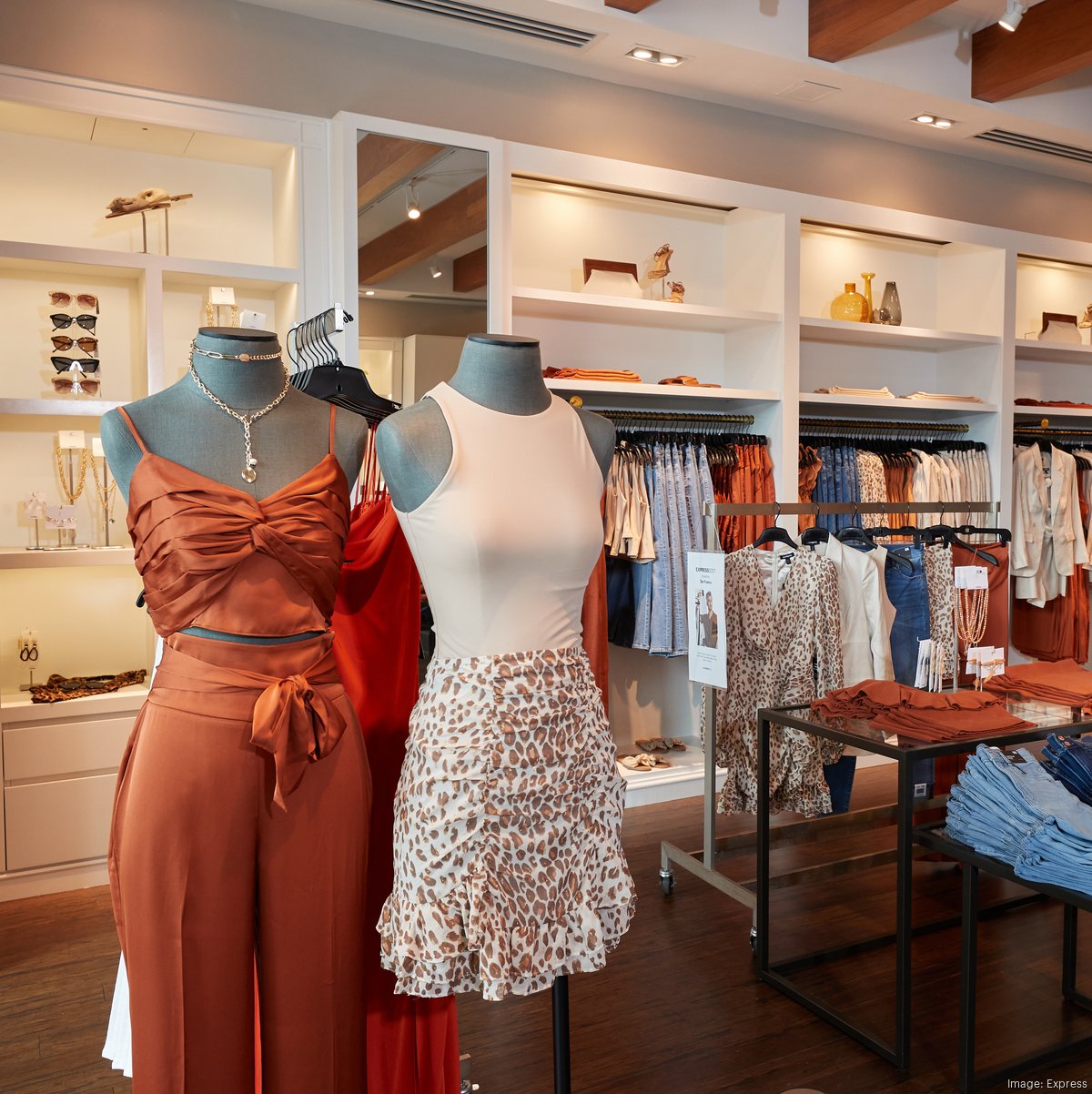 Express Clothing Store Interior