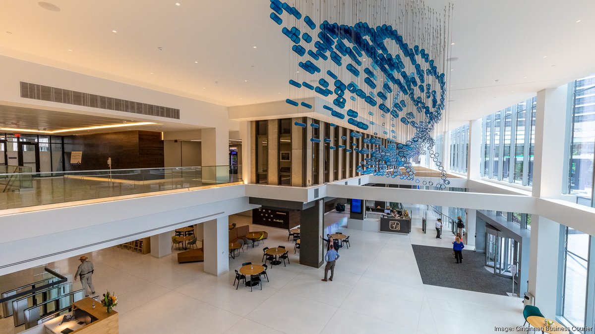 Fifth Third completes massive Fountain Square lobby remodeling ...