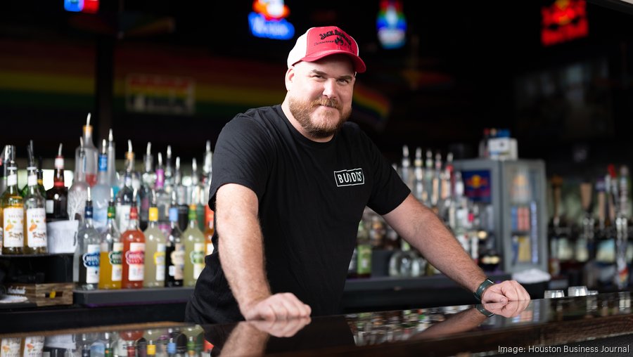 Buddy's bar pivoted several times to endure the pandemic - Houston ...