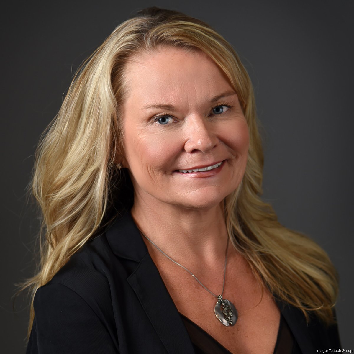 Lisa Hanlon's Instagram, Twitter & Facebook on IDCrawl