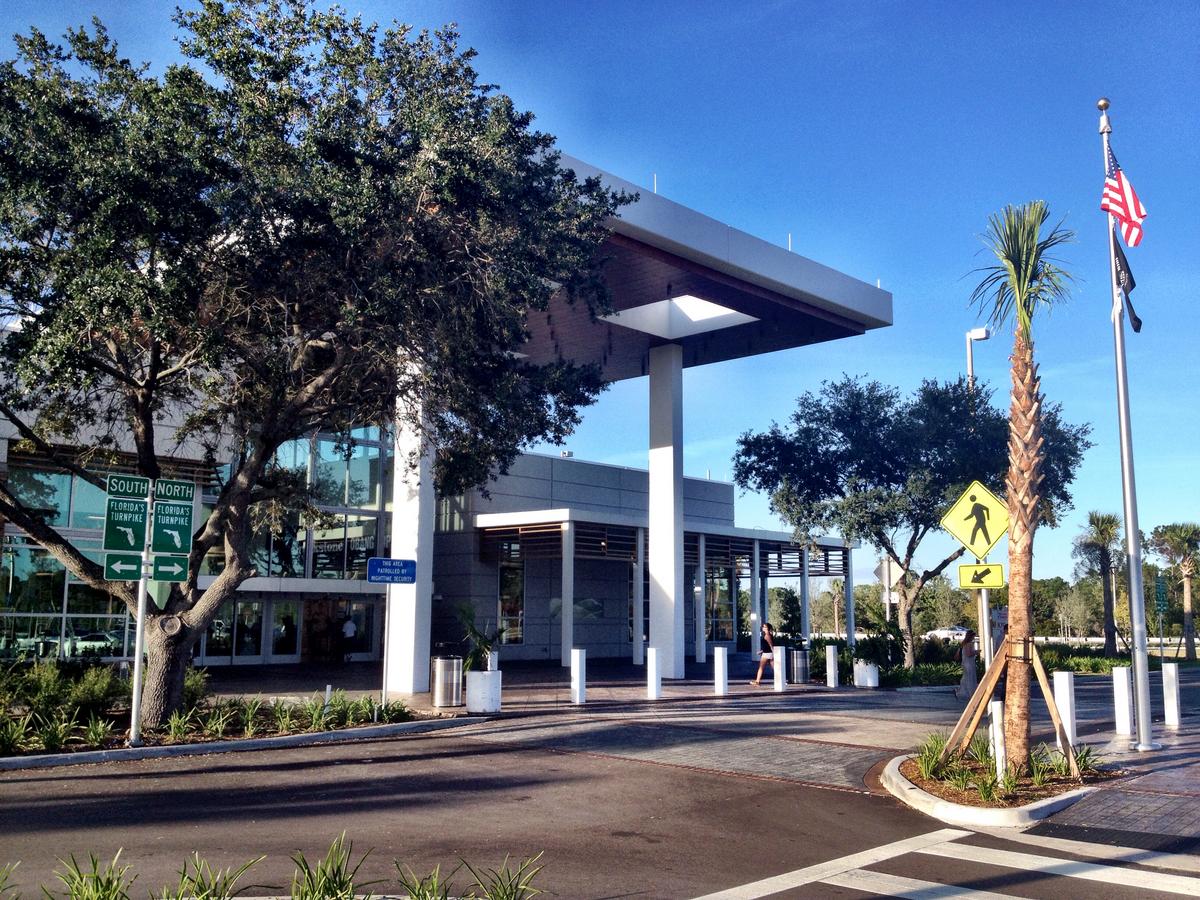 See Florida’s new, green turnpike rest stops - South Florida Business ...