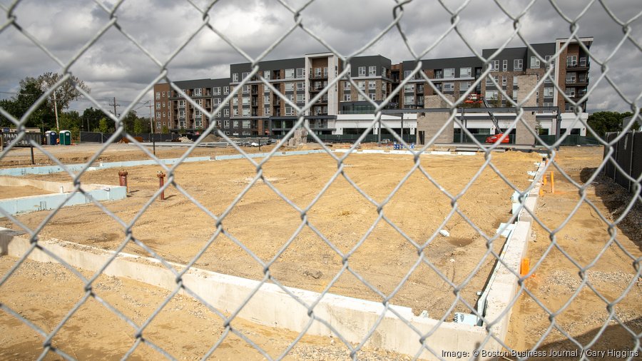 Woburn Village revives old mall site with Shake Shack, Caffe Nero and ...
