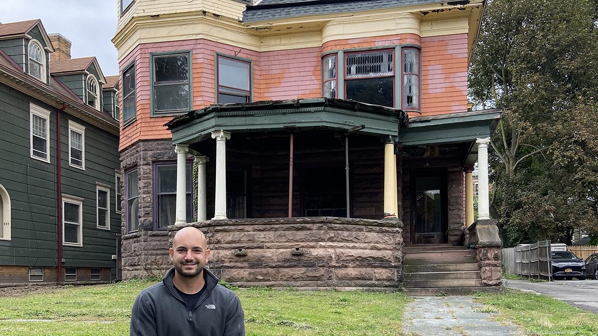 Mike Lignos prepares to turn Linwood Avenue home into a showplace ...