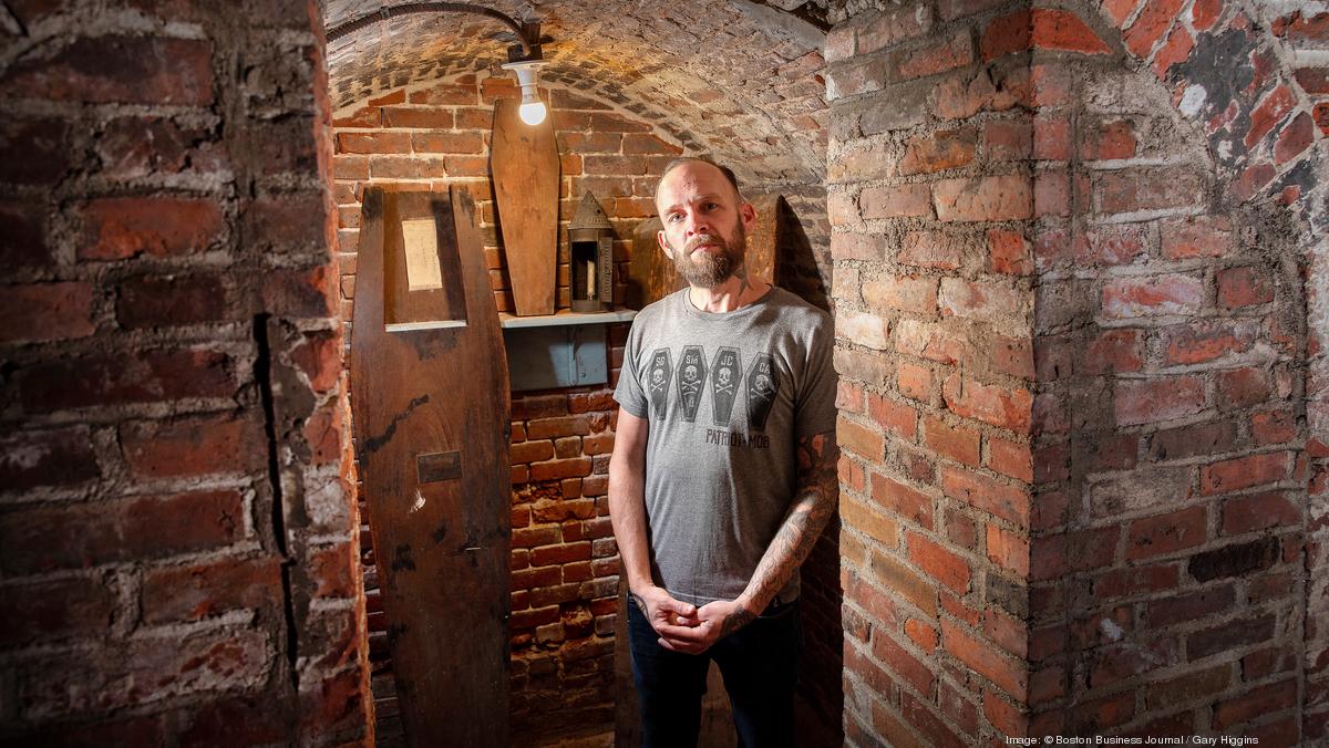 Tales of a Crypt Keeper: Old North Church's sexton shares ghost stories ...