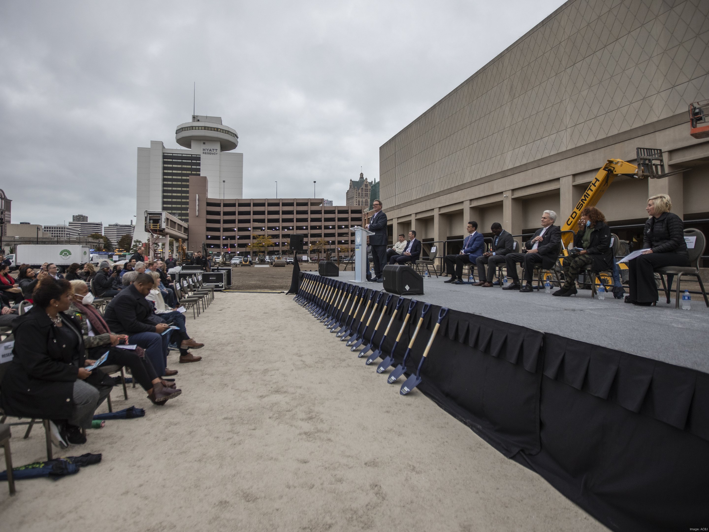 Baird Center expansion rises in Milwaukee's Westown neighborhood ...
