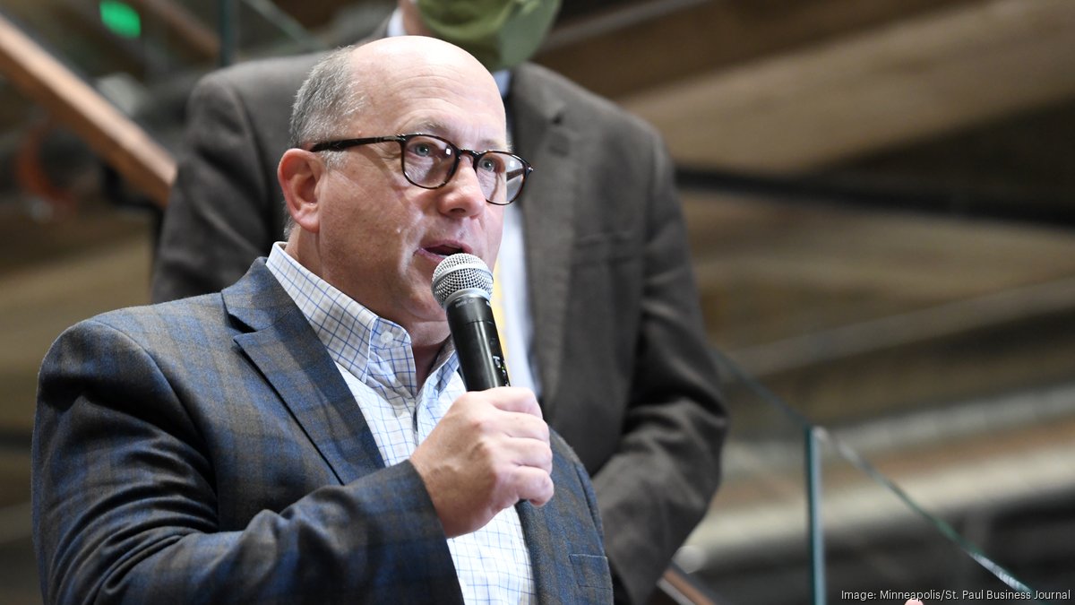 Deluxe Corp. CEO Barry McCarthy sees pay dip to $7.1M in 2024 ...