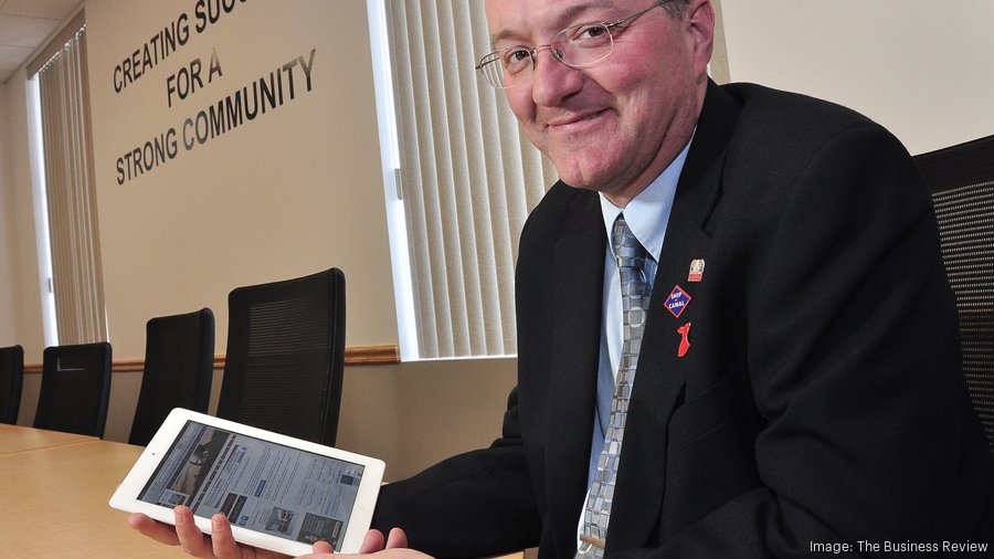 CEOs active in social media carry risks and rewards for business ...