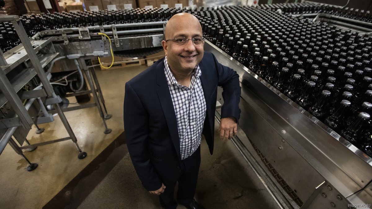 Sprecher looks to grow despite challenges, Lakefront gets spooky: Beer ...