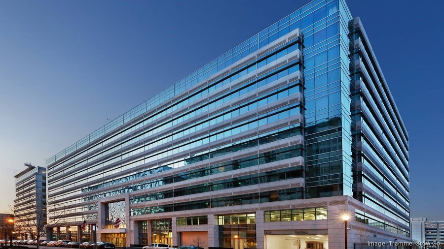 USAA picks up FCC headquarters office building in D.C. for $305M ...