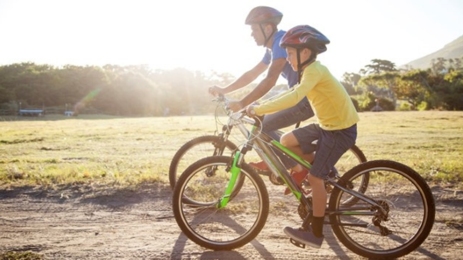 UnitedHealthcare Motion wearable device wellness program helps ...