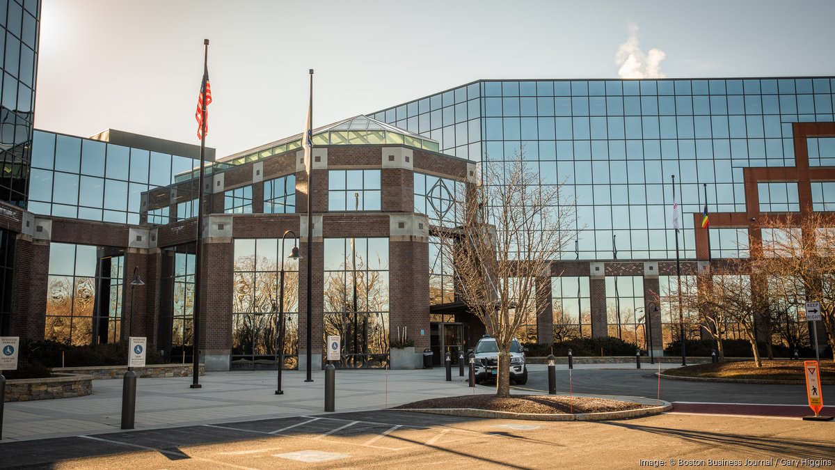 Staples, RightHand Robotics partner on fulfillment center robots ...