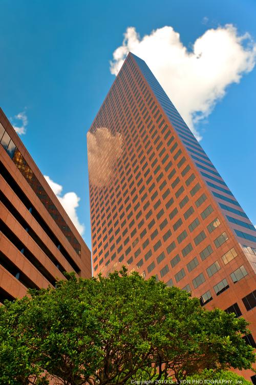 Houston's Marathon Oil Tower is purchased by CBRE fund - Houston ...