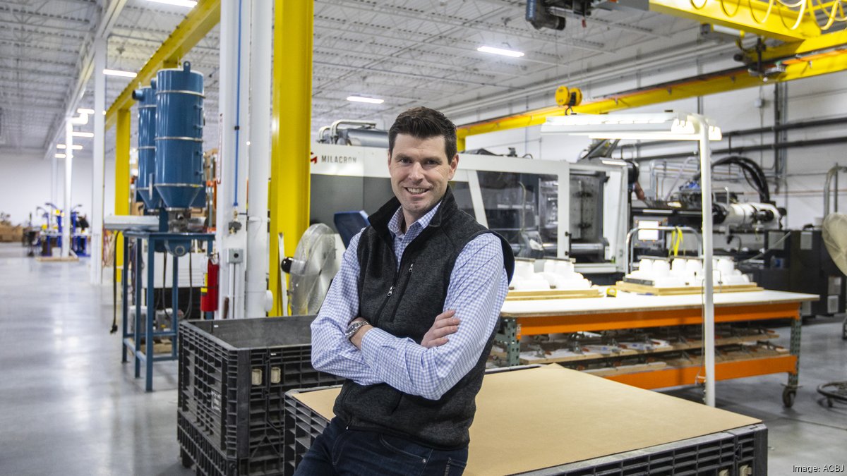 Hartland-based manufacturer weighs bid to go private - Milwaukee ...