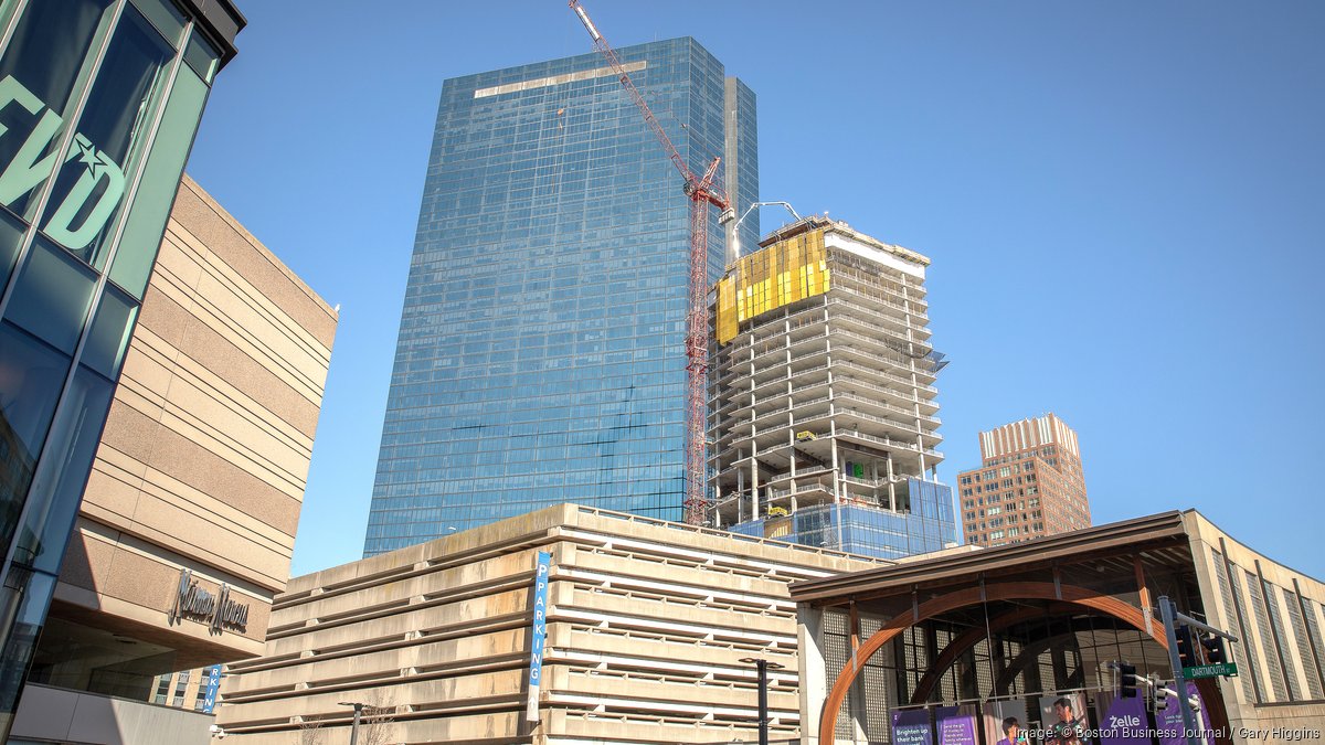 Hedge fund founder David Abrams buys Raffles residence for $18M ...