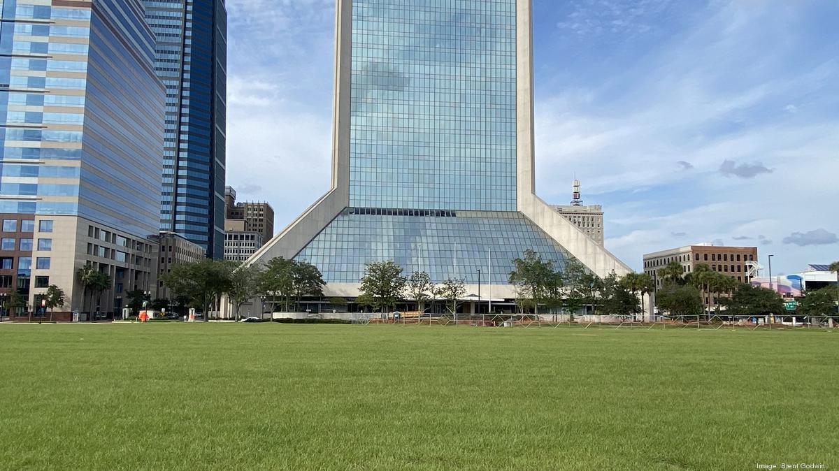 One bidder vying for development pad on downtown riverfront site ...