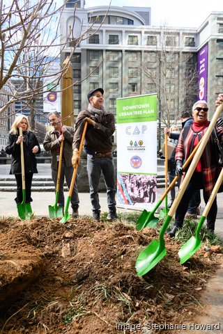 downtown-Atlanta-tree-planting - Atlanta Business Chronicle