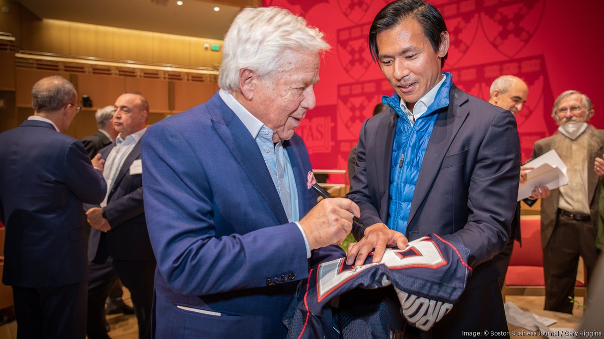 Robert Kraft to sell 8% of Patriots at more than $9B valuation - Boston ...