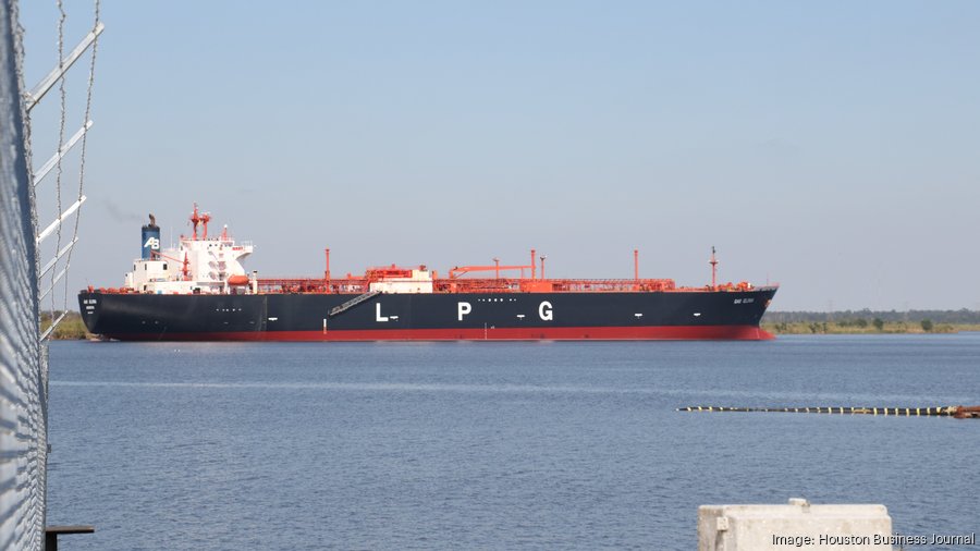 Saudi Aramco lines up agreement for stake in Port Arthur LNG - Houston Business Journal