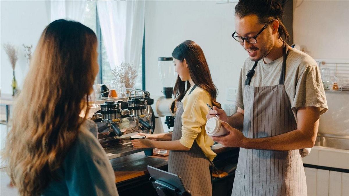 Helping small businesses thrive in economic uncertainty - Minneapolis ...