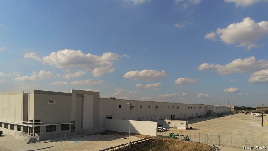 FedEx-leased distribution center sold to Cohen Asset Management ...